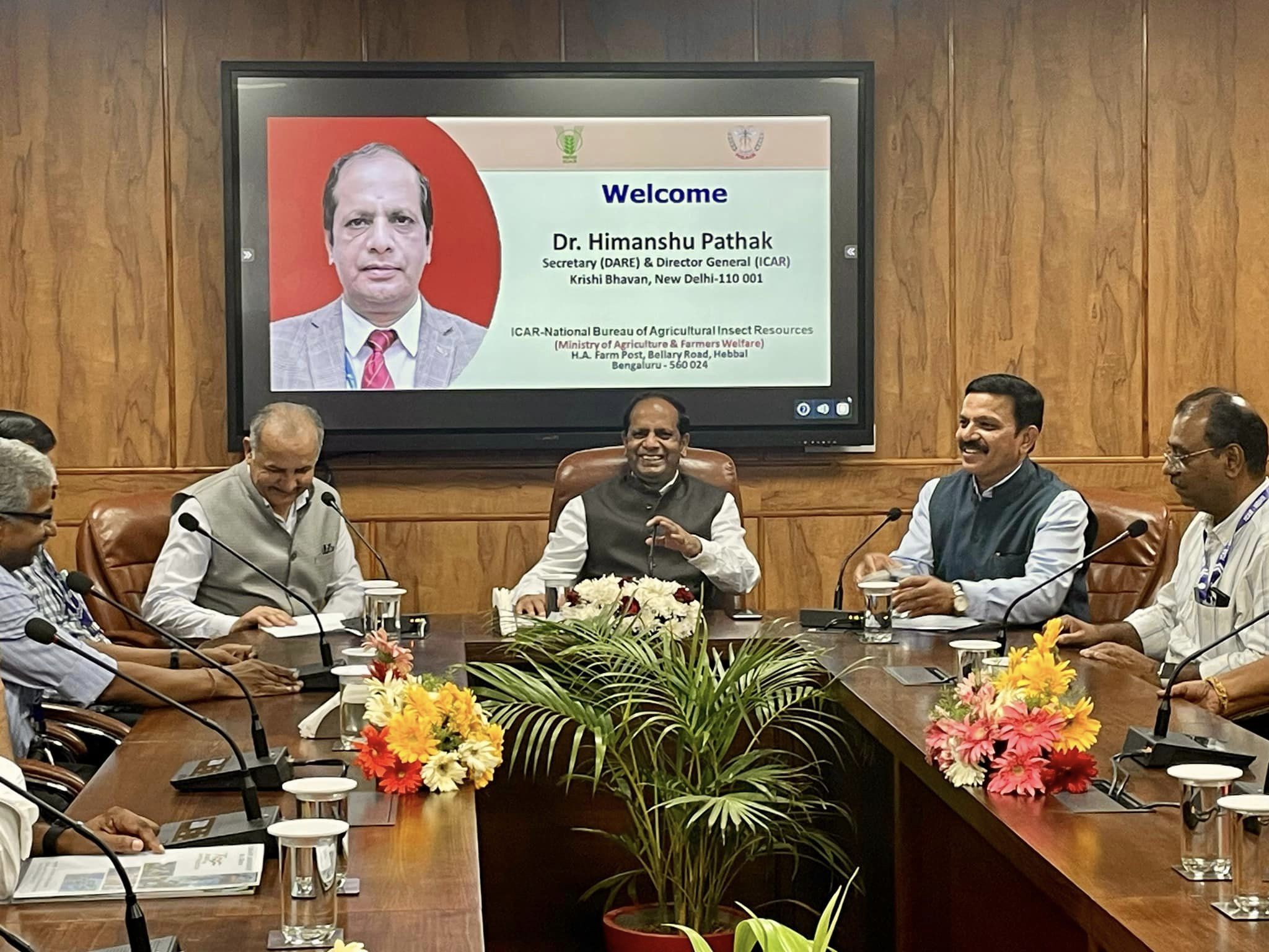 Dr Himanshu Pathak, Secretary DARE & DG ICAR visited ICAR-NBAIR ...