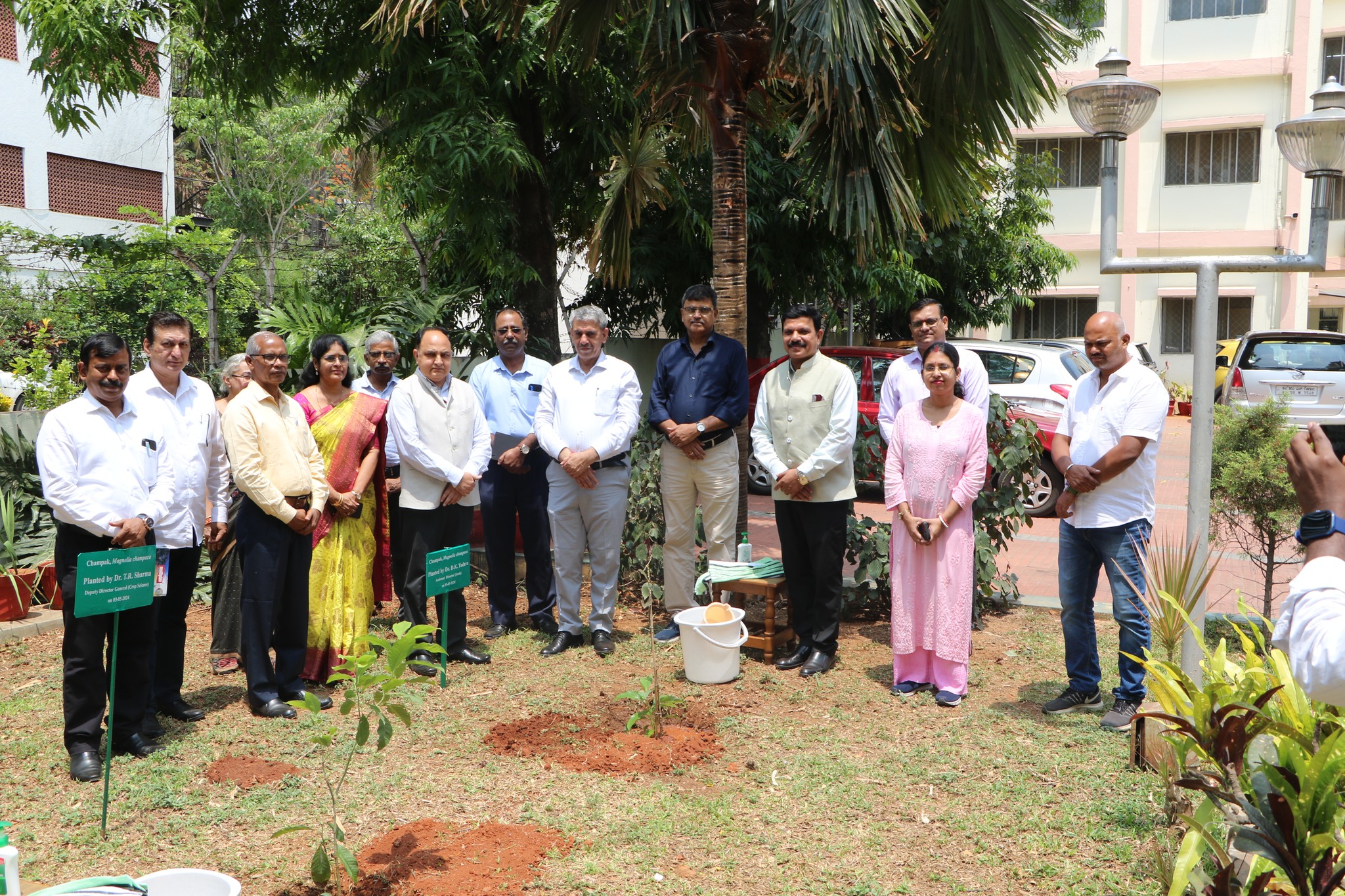 Dr. T.R. Sharma DDG(Crop Science), ICAR, New Delhi visited ICAR-NBAIR ...